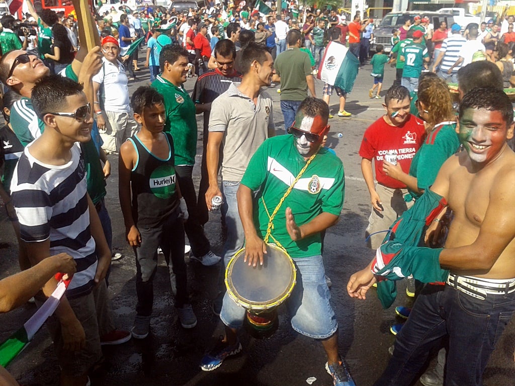 Celebran colimenses victoria de México en el Rey Colimán | Colima Noticias