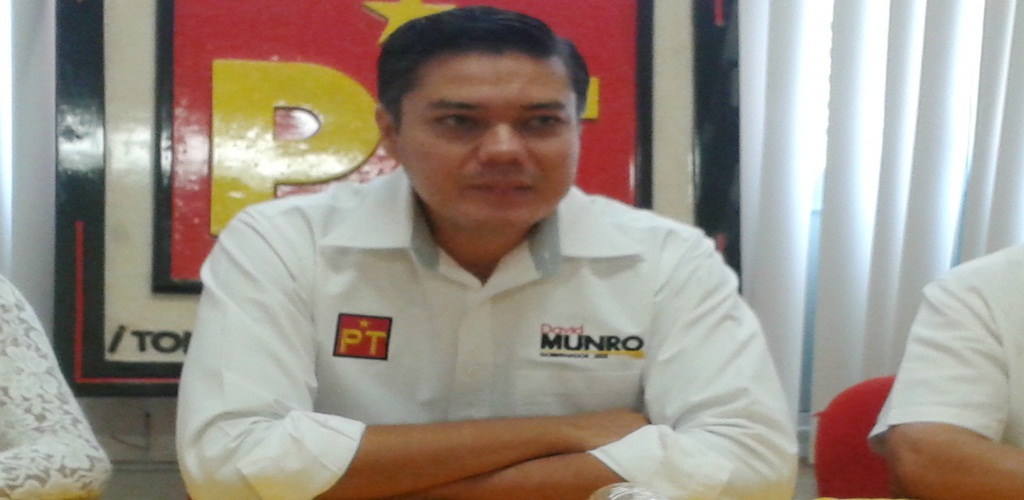 Munro denuncia que PRI y PAN quieren dividir partidos políticos | Colima Noticias