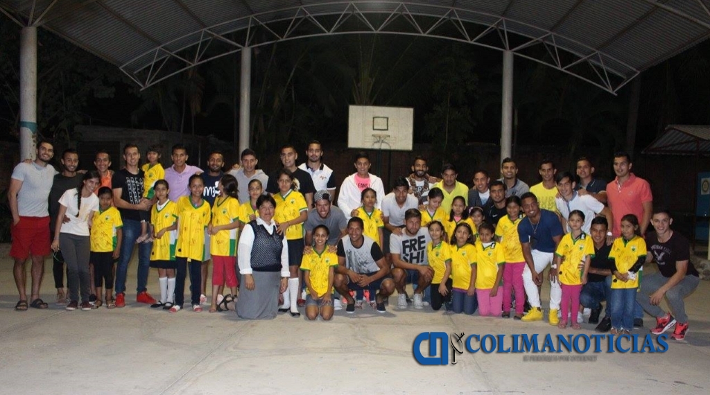 Loros UdeC alegra a Niños Colimenses | Colima Noticias