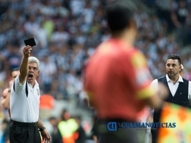 ‘El Tuca’ explota contra el árbitro; Rayados están en semifinales ...