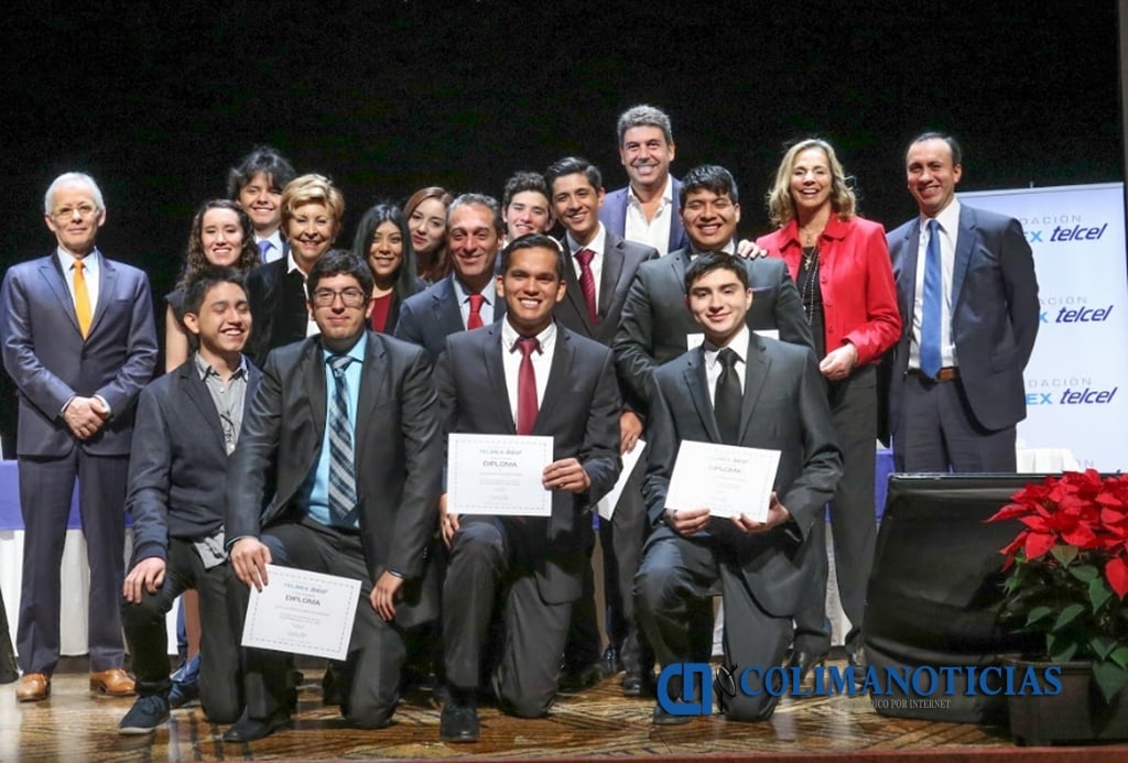 Fundación TELMEX TELCEL ha entregado más de 450 mil becas | Colima Noticias
