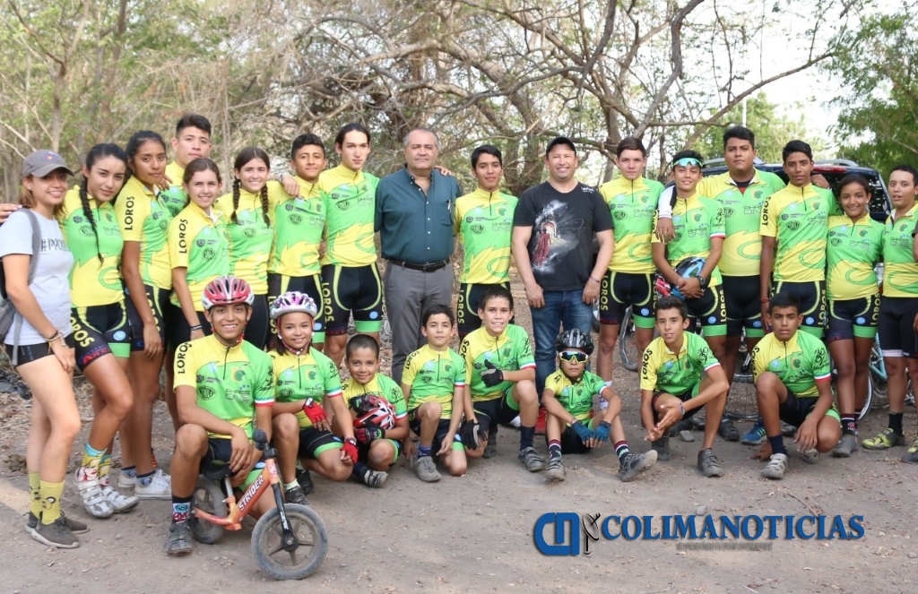 Estrenan Plumaje el Club de Ciclismo de la UdeC | Colima Noticias