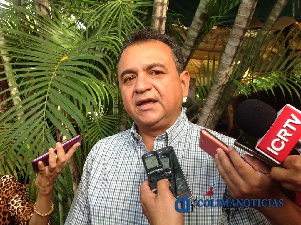 Felipe Cruz se reduce el sueldo, así como el de funcionarios y ...