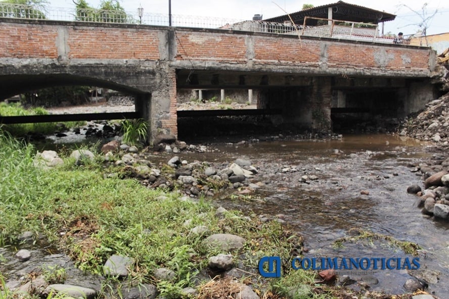 Se realiza desazolve en el Río Colima para evitar inundaciones en esta ...