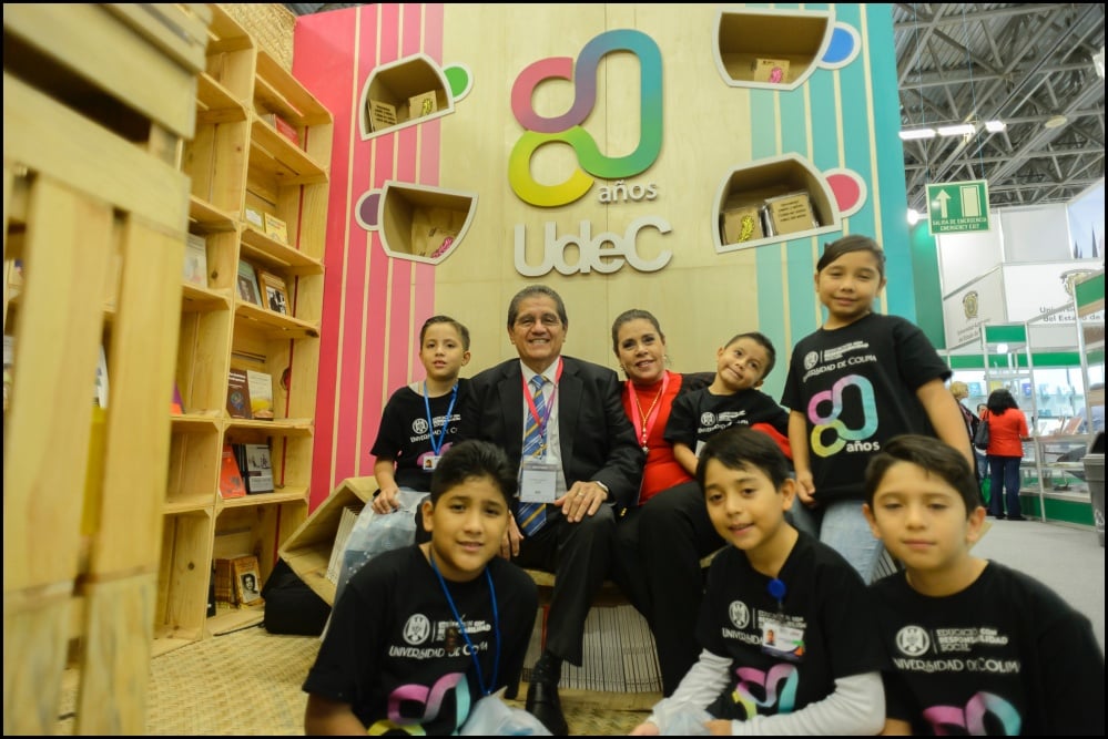 Inaugura rector stand renovado de la UdeC, en la FIL 2019 | Colima Noticias