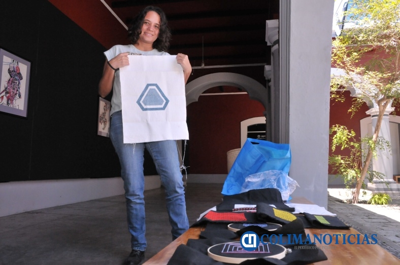 Expondrá Nayeli Fernández sus ‘Despliegues en serie’ | Colima Noticias