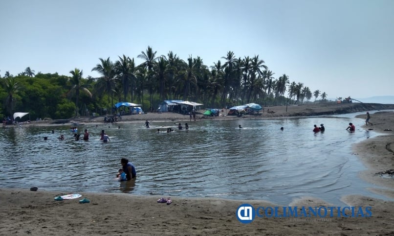 Tecuanillo se está convirtiendo en la playa preferida de los campistas ...