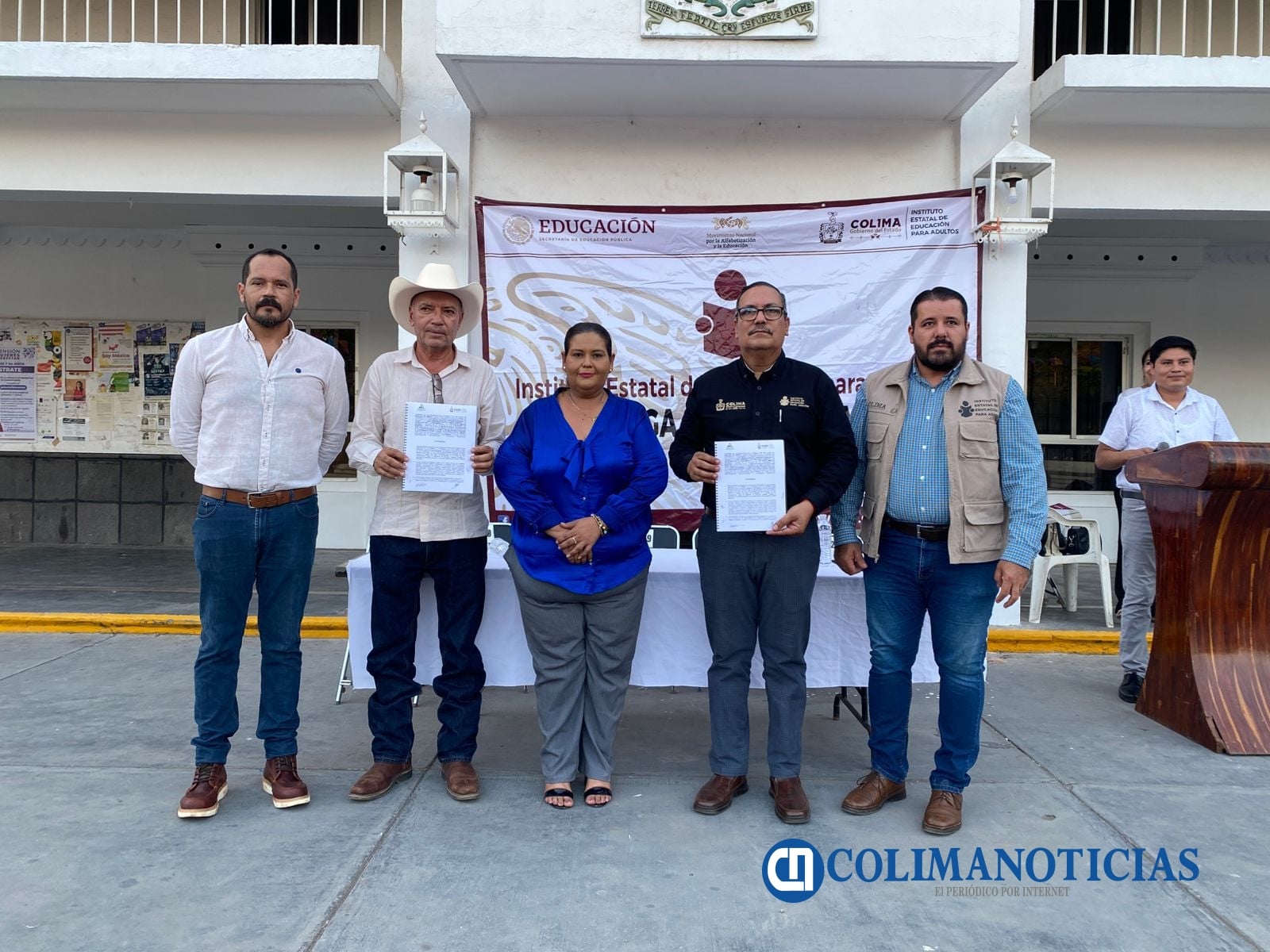 IEEA firma convenio con Ayuntamiento de Armería y entrega 28 ...