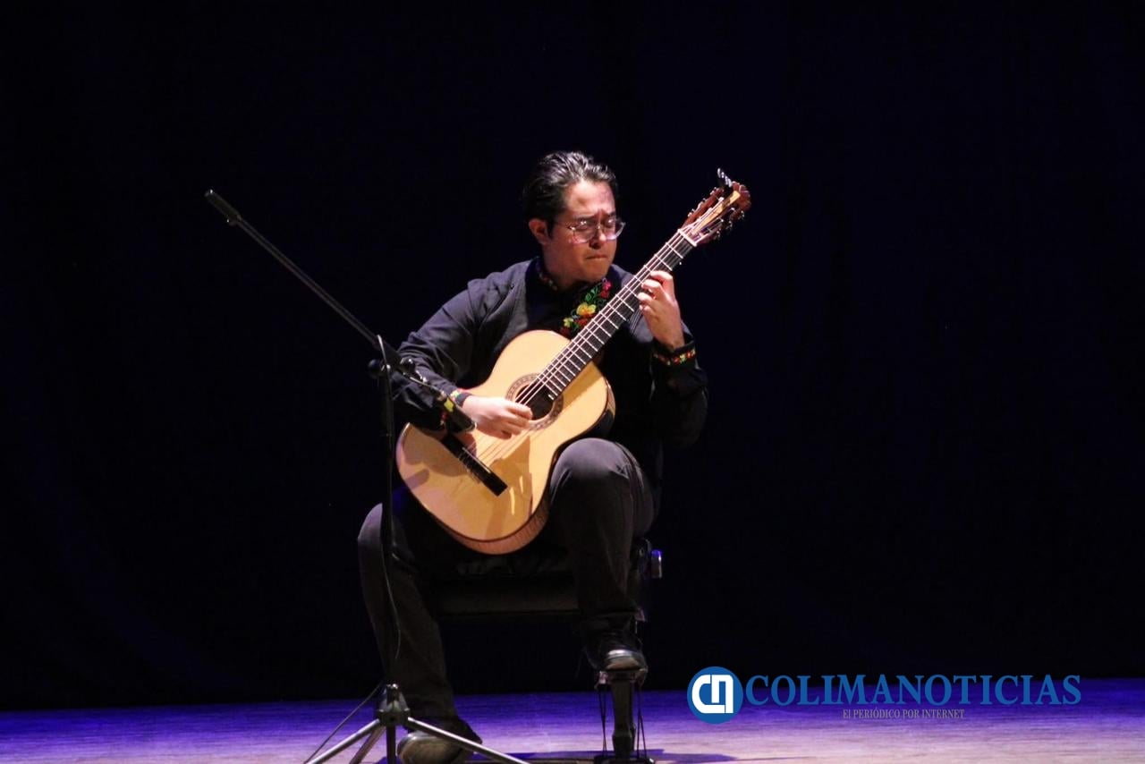 Alumno de música del IUBA lleva música coral y de guitarra a Lagos de ...