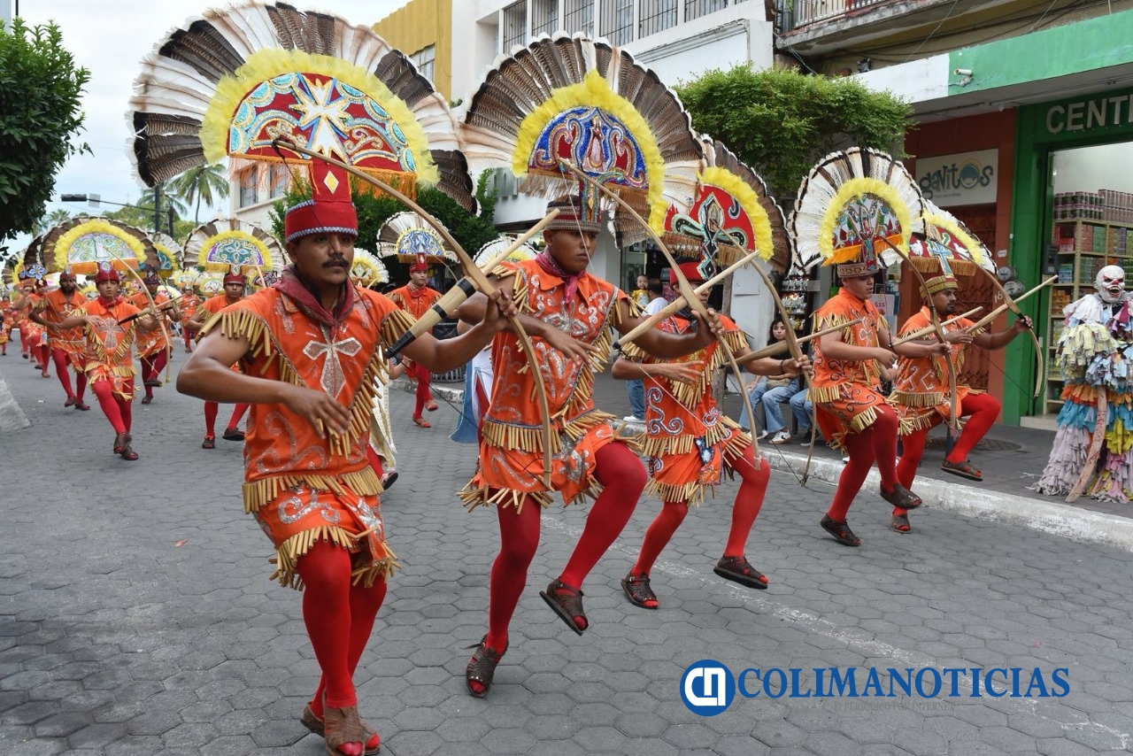 Colimenses disfrutan desfile de danzas originarias en el centro ...