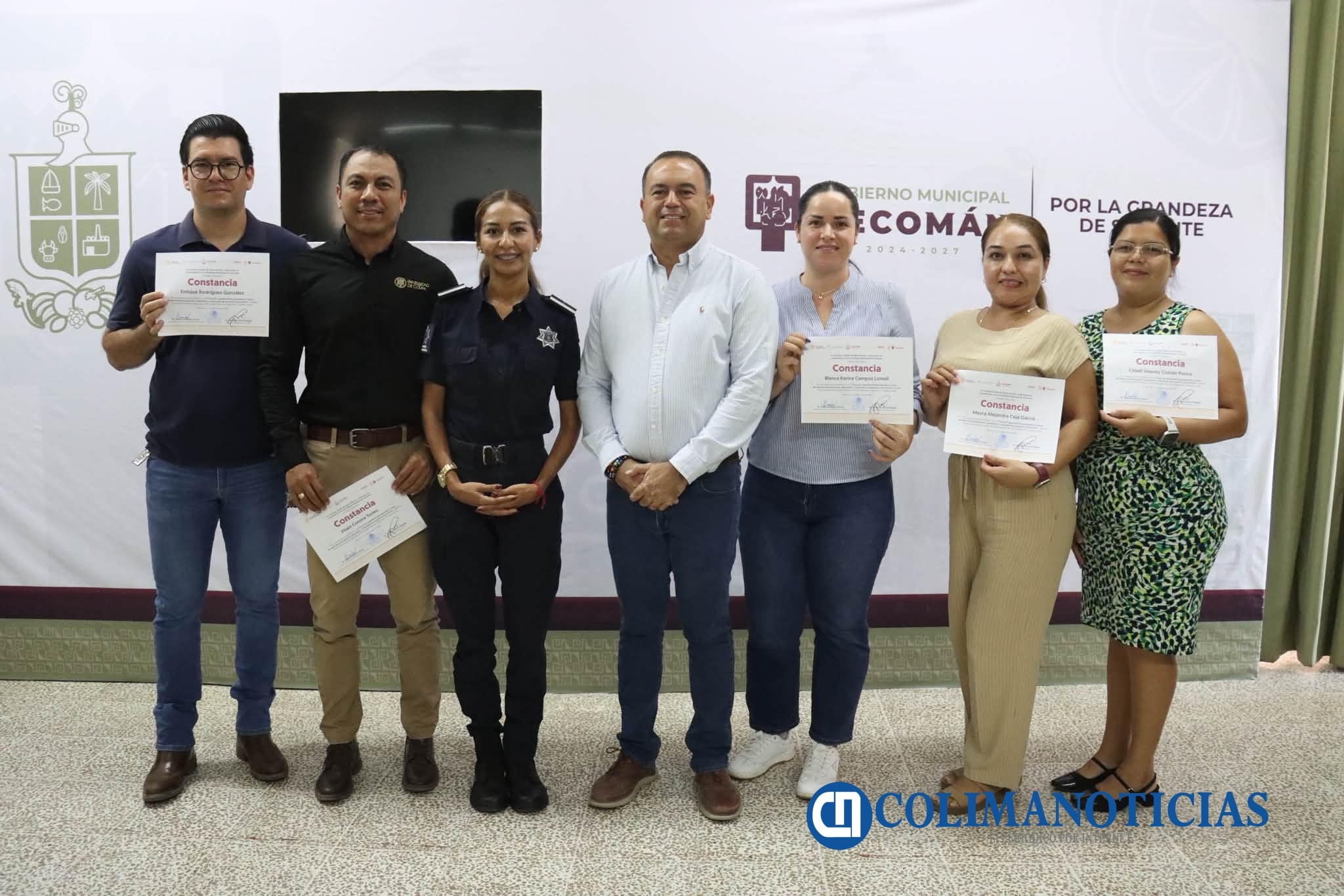 Capacitan a personal universitario en temas de salud mental | Colima ...