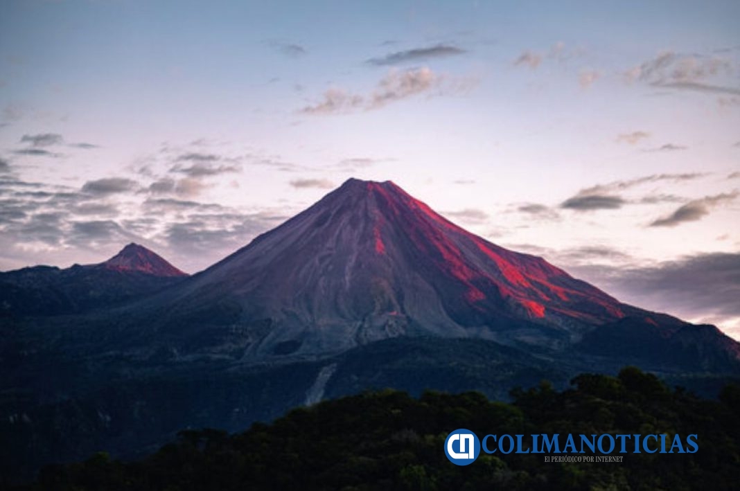 Volcán de Colima permanece estable y con baja actividad: UEPC | Colima ...